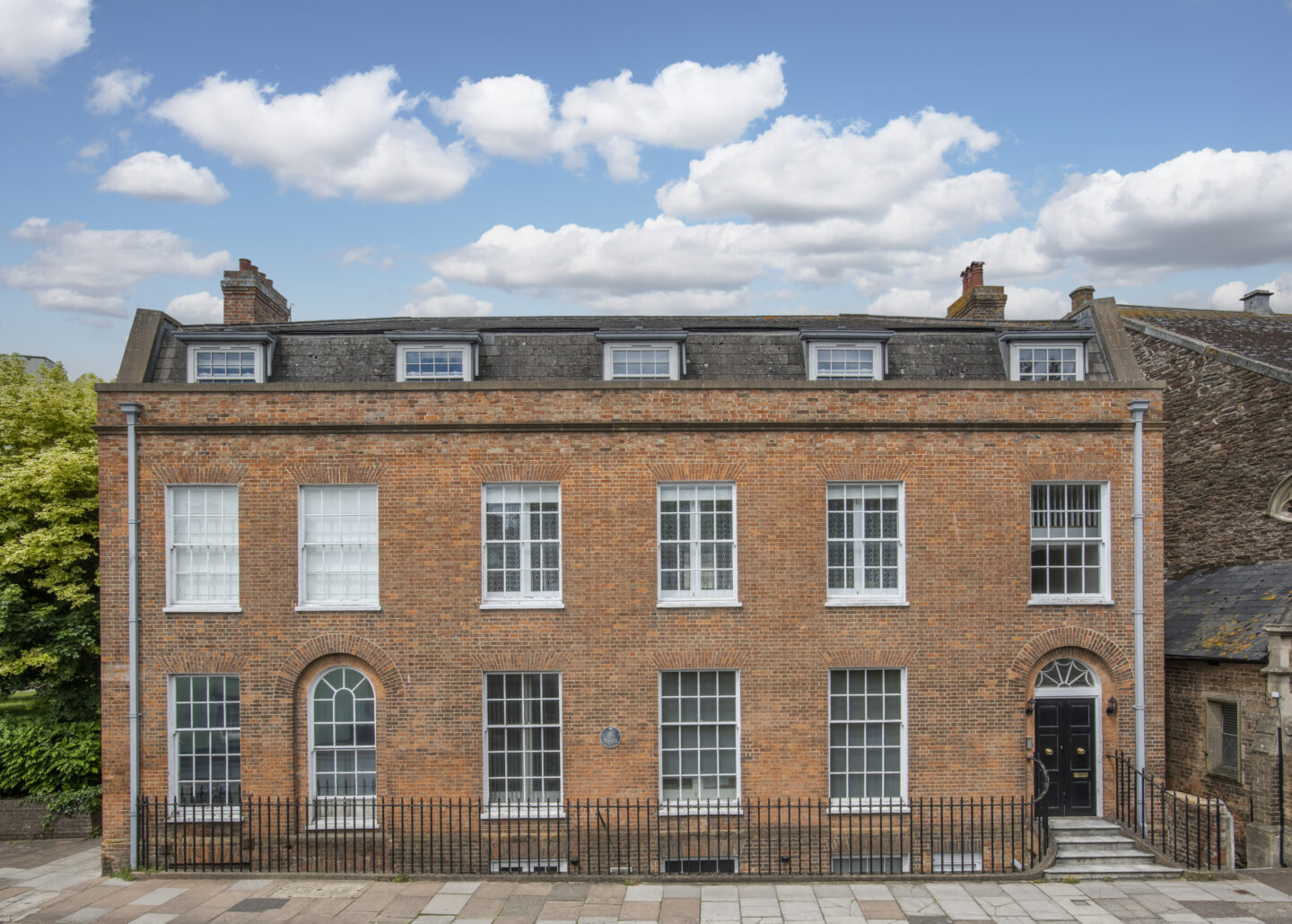 Community Healthcare - dental investment opportunities - RM Funds.